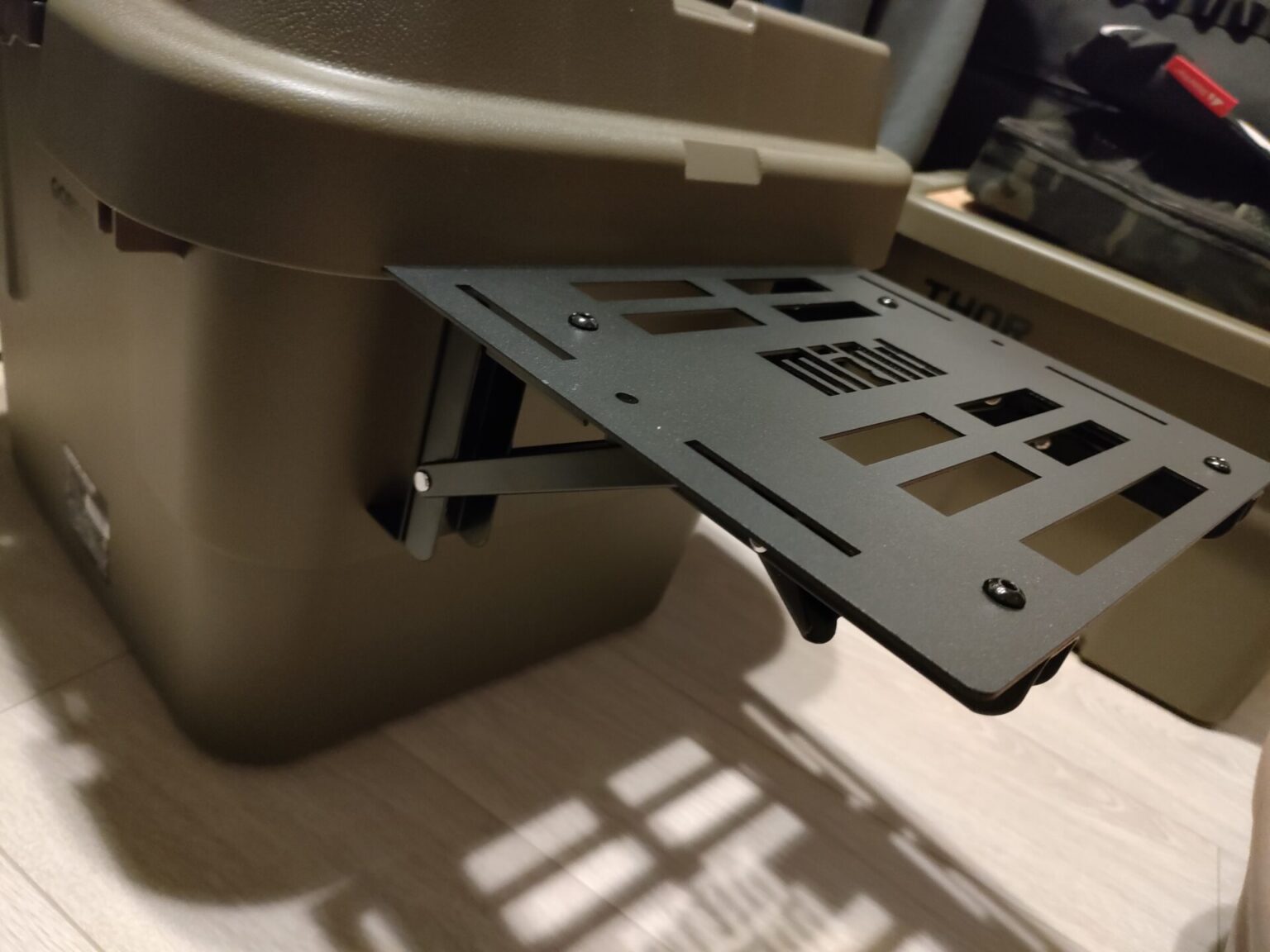 ソロキャンプにゴードンミラートランクカーゴ30l最強説！？無骨に使いやすくカスタムも | とことこばいく。